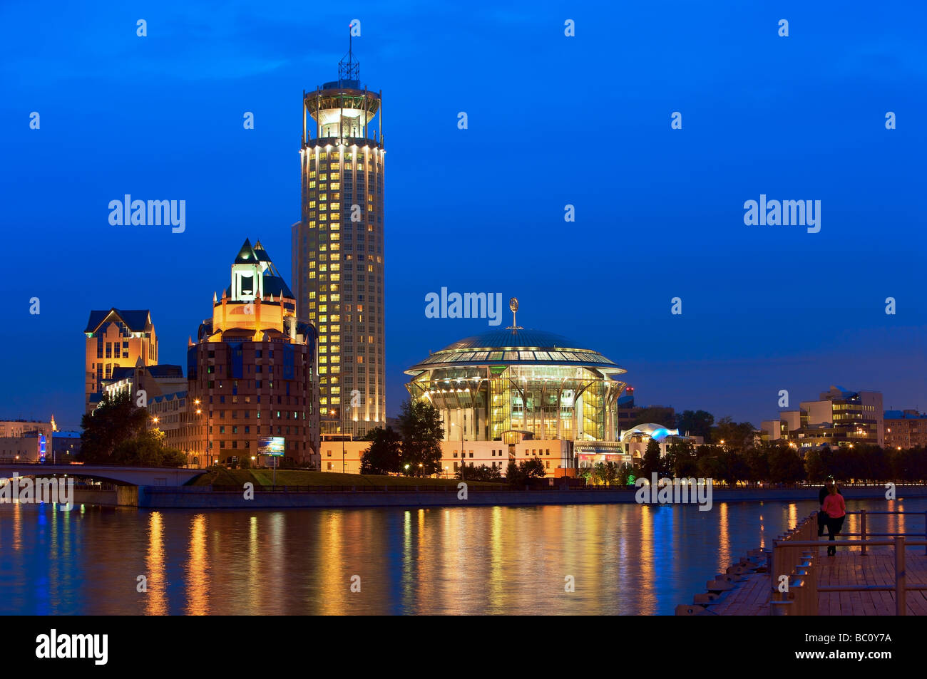Riverside tower hi-res stock photography and images - Alamy
