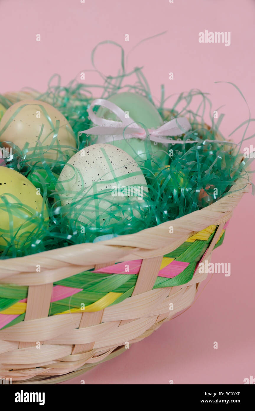 Woven grass basket hi-res stock photography and images - Alamy