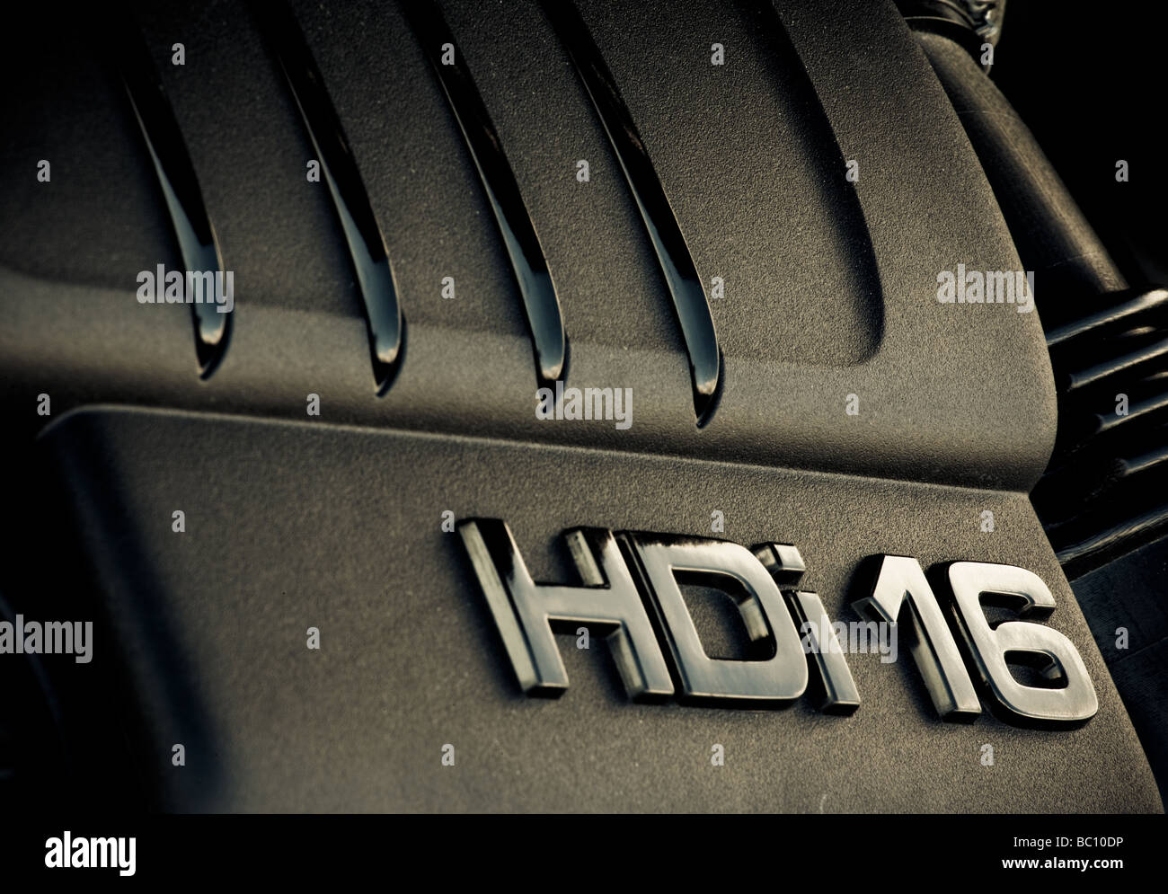 HDI 16 Valves close up shot of turbo diesel car engine Shallow depth of ...