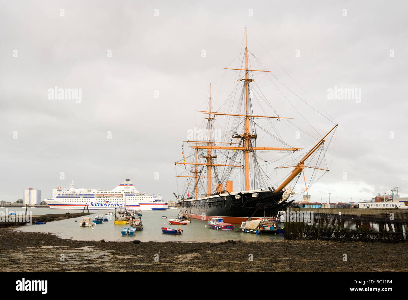 HMS Warrior (1861), the Royal Navy's first iron-hulled, arnour-plated ...