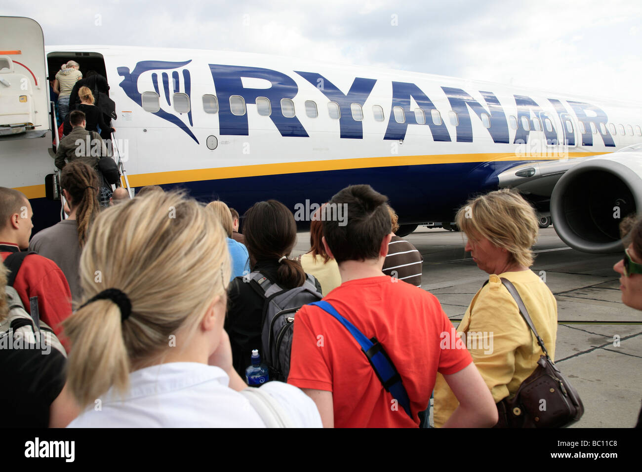passengers boarding Ryanair plane Stock Photo - Alamy
