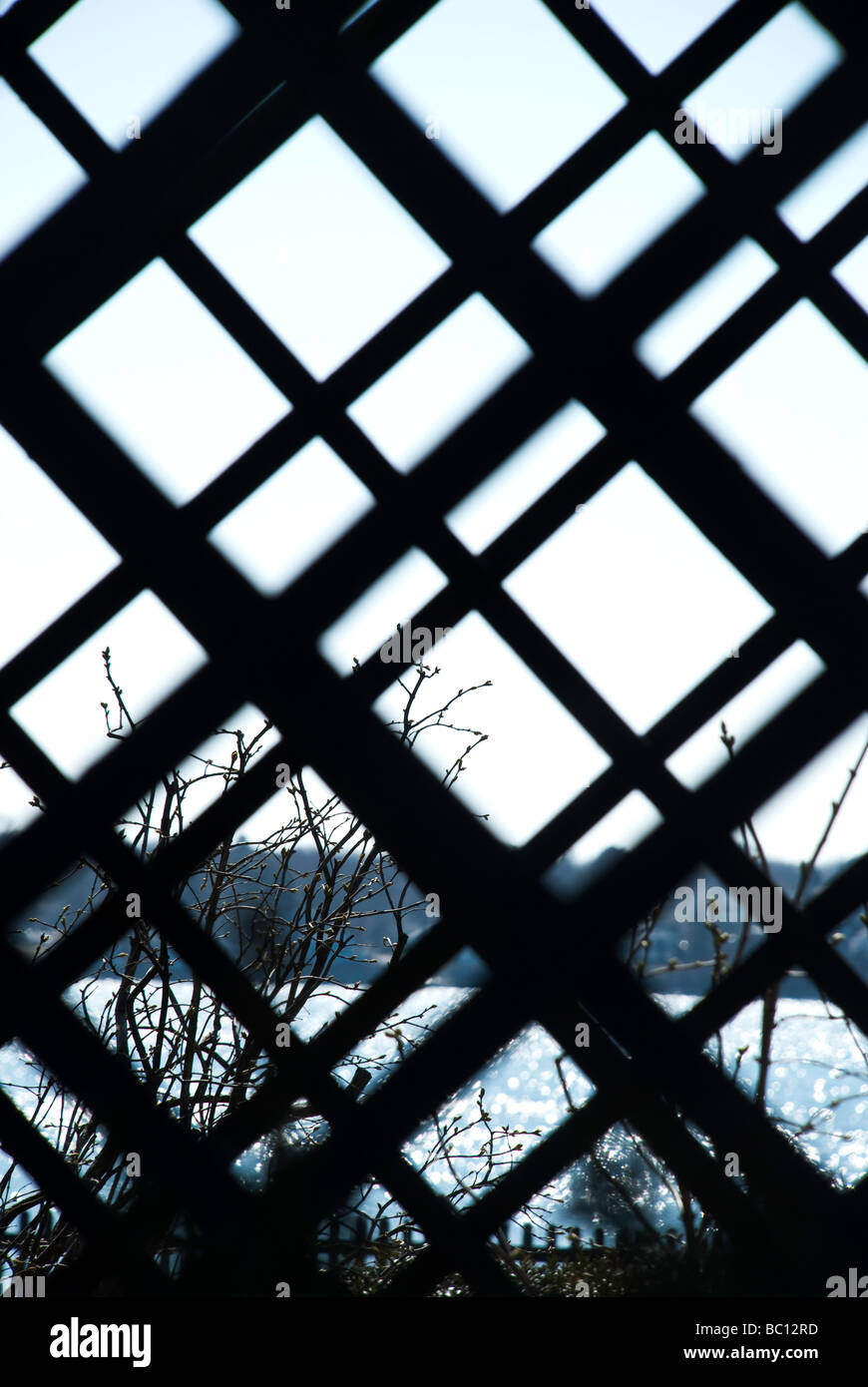 crosshatch fence Stock Photo - Alamy