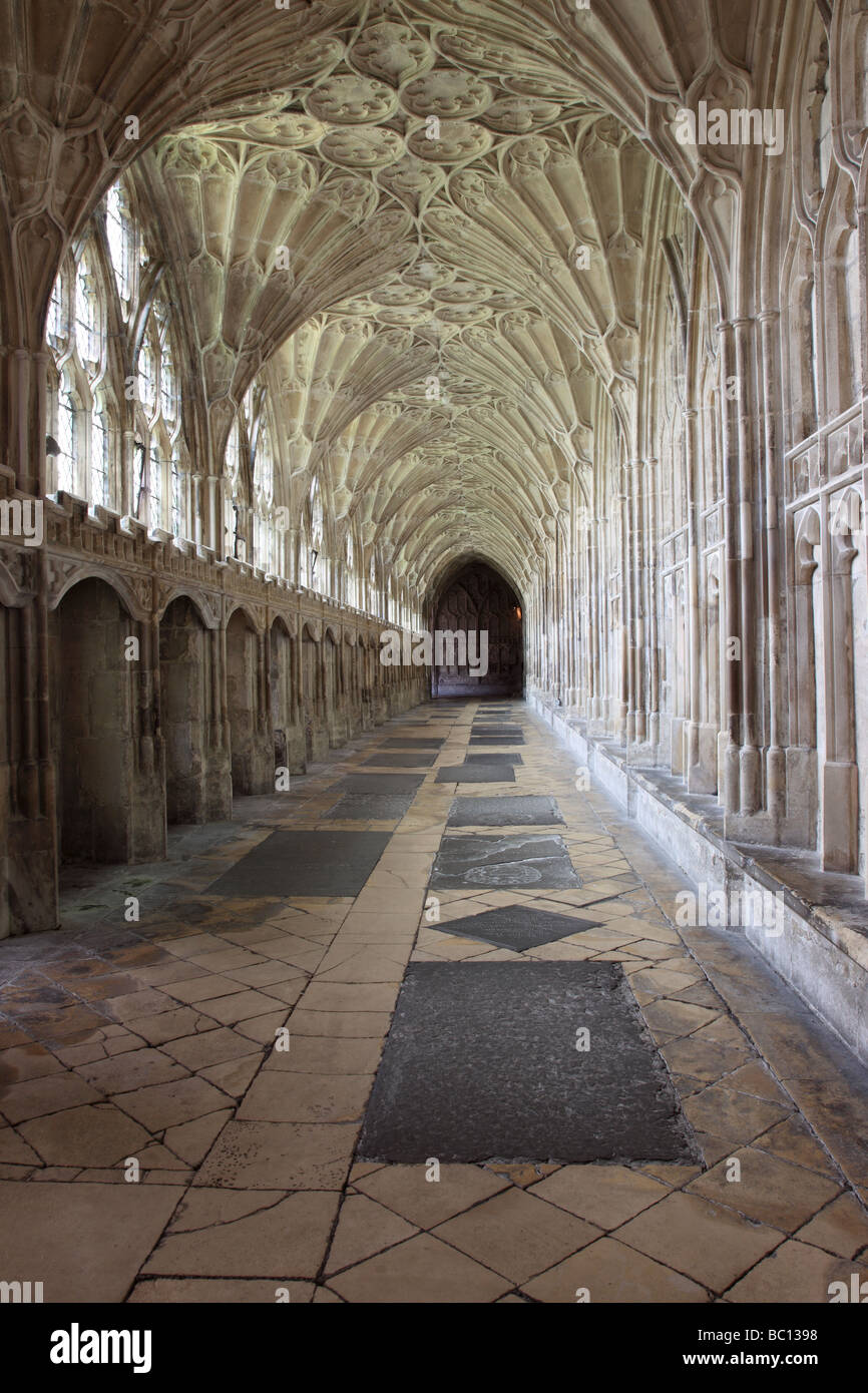 Gloucester cathedral cloister hi-res stock photography and images - Alamy