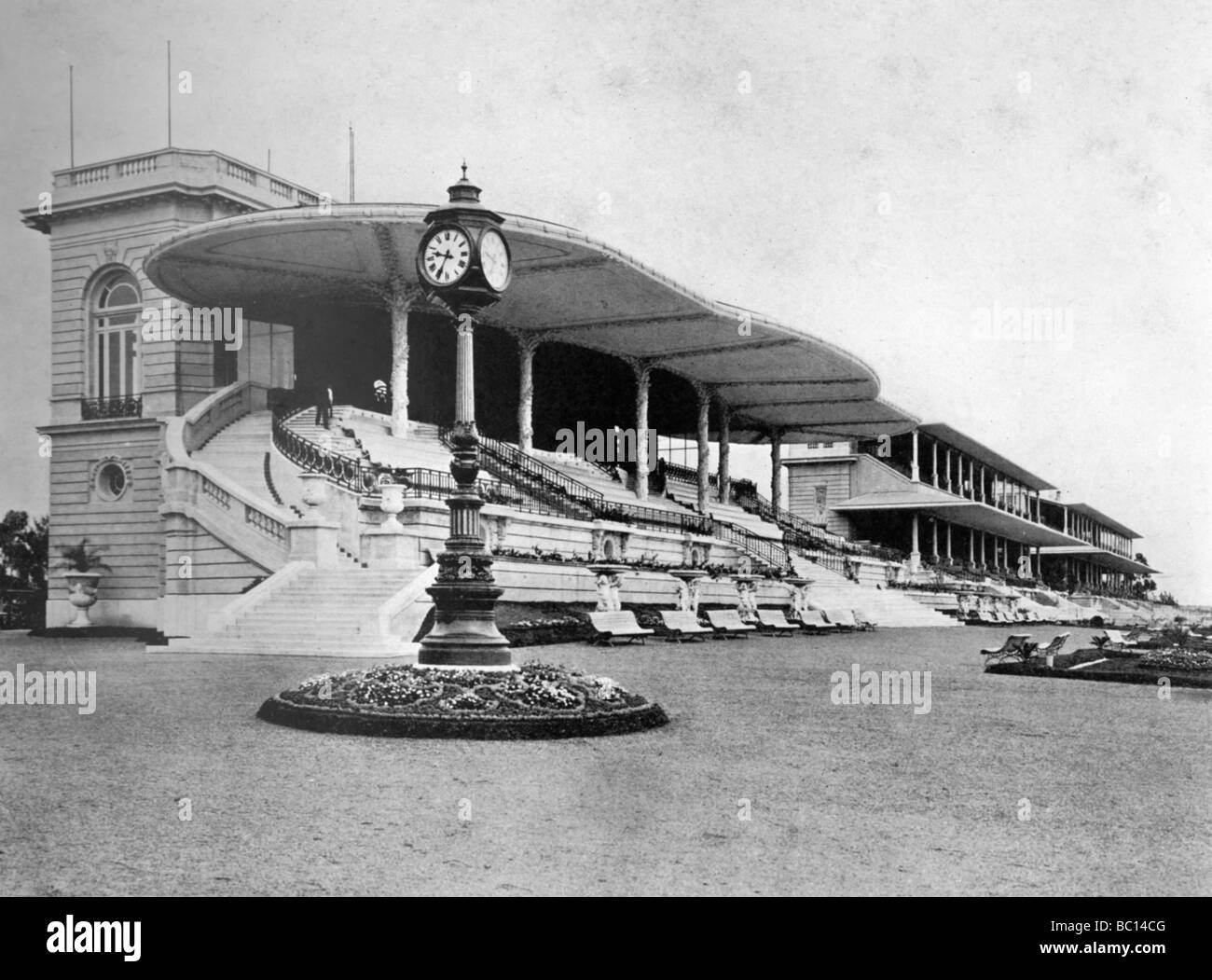 American racecourse hi-res stock photography and images - Alamy