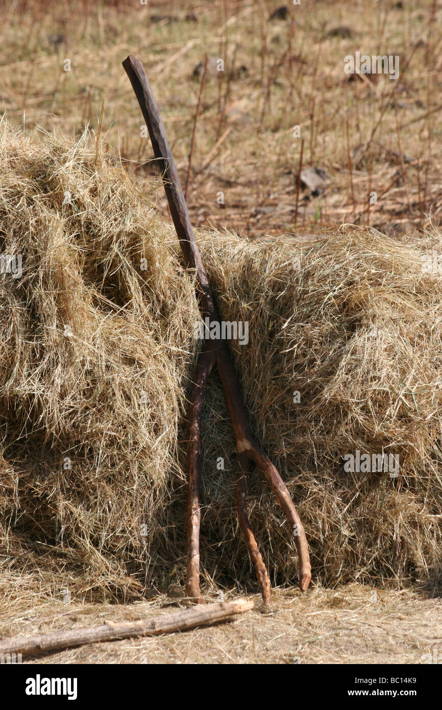 African traditional tools hi-res stock photography and images - Alamy
