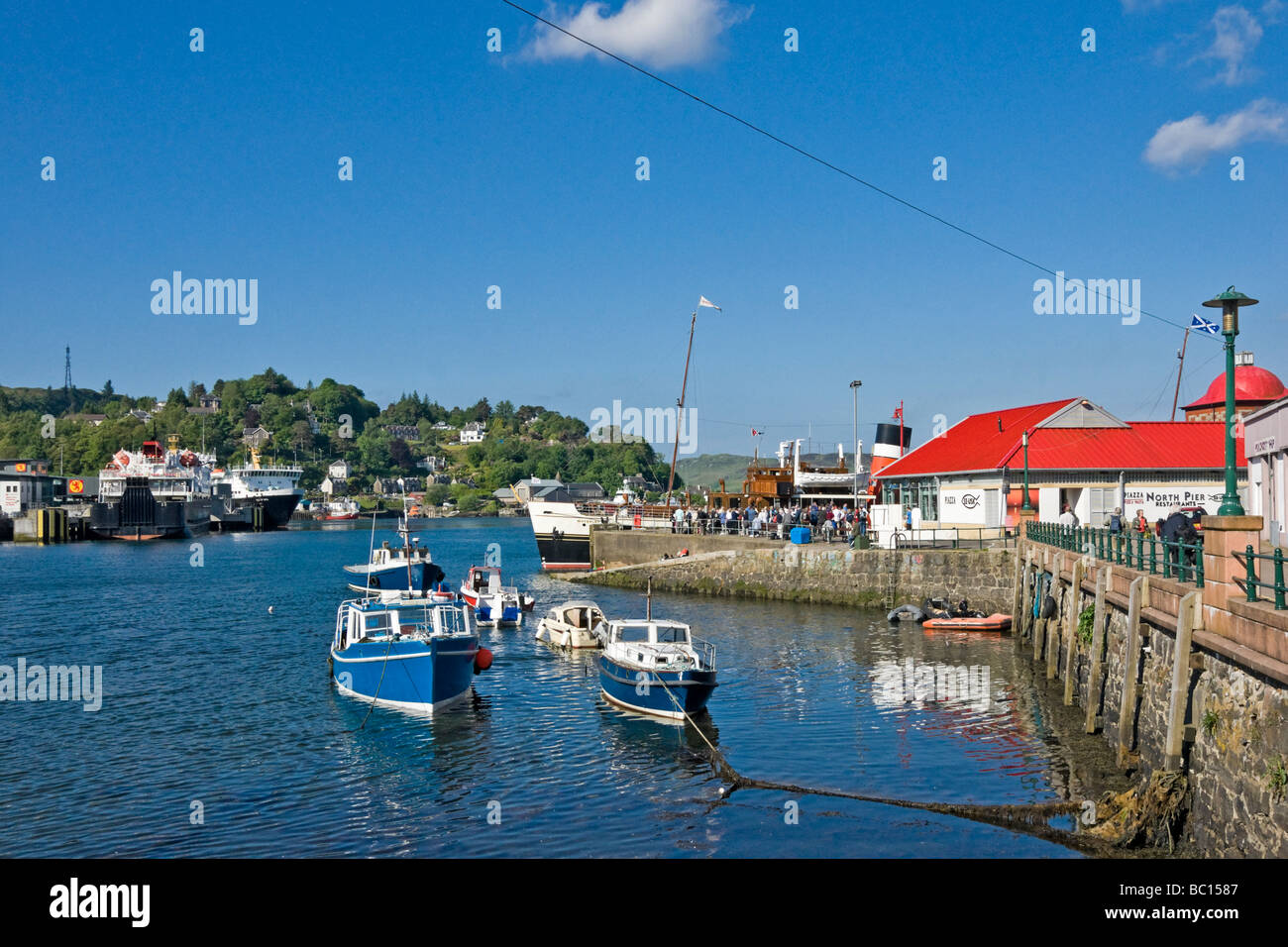 Calmac ferries hi-res stock photography and images - Alamy
