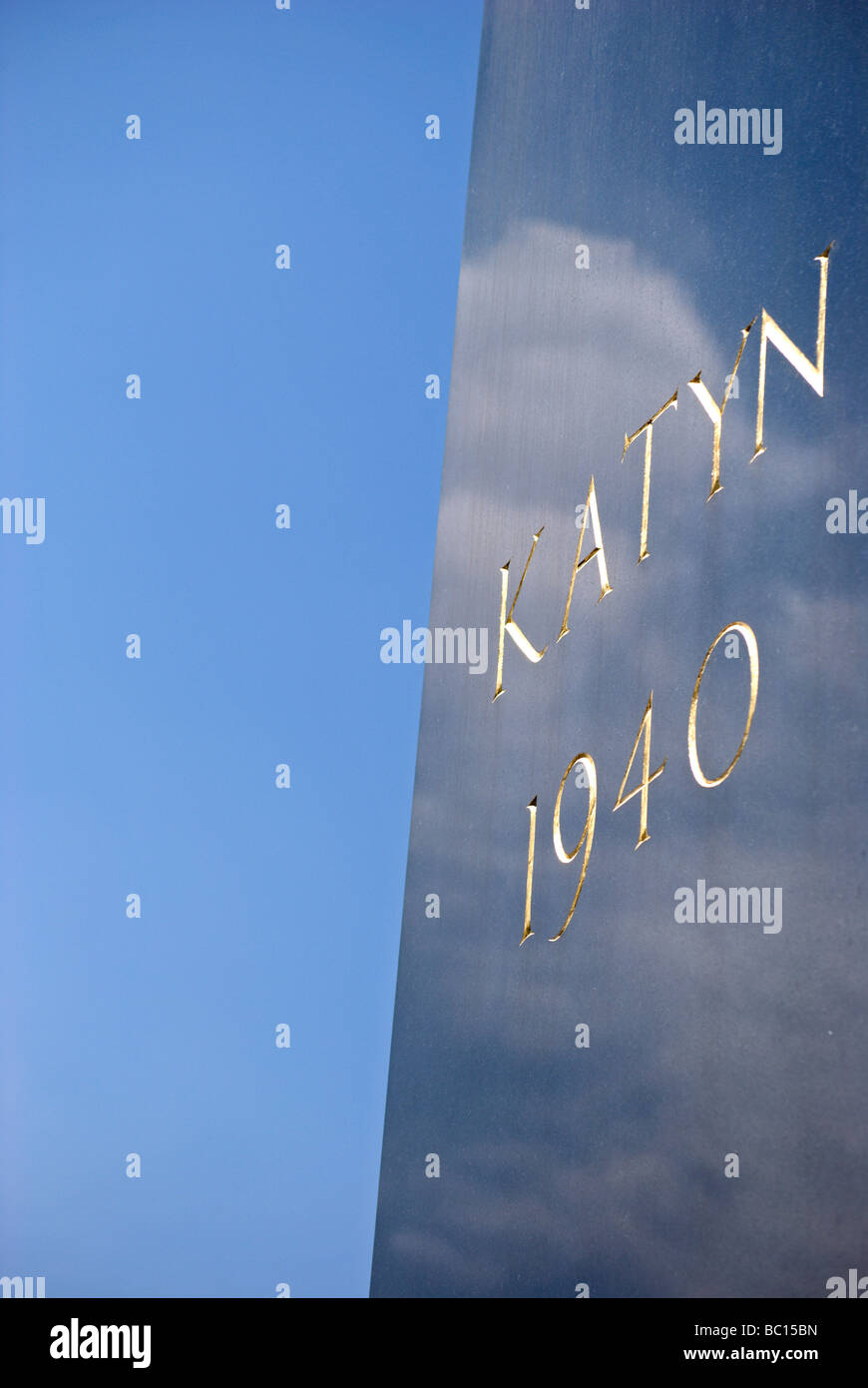 katyn memorial, marking the 1940 massacre of polish prisoners of war by ...