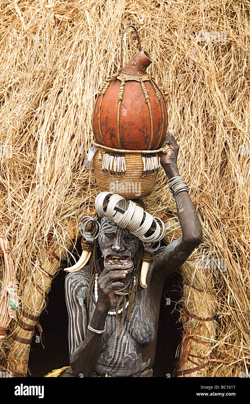 Africa Ethiopia Debub Omo Zone Mursi tribesmen Stock Photo - Alamy