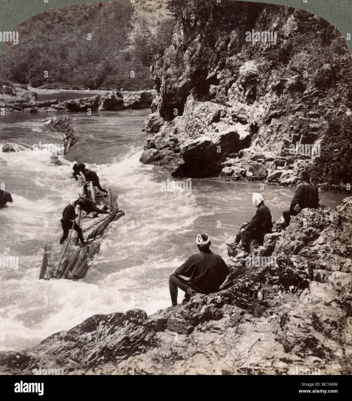 Log rafting hi-res stock photography and images - Alamy