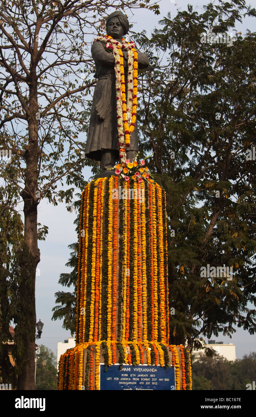 Swami vivekananda statue hi-res stock photography and images - Alamy