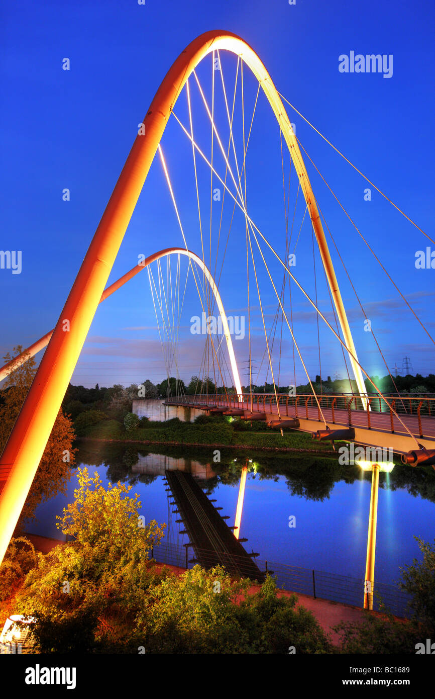 Double bow bridge hi-res stock photography and images - Alamy