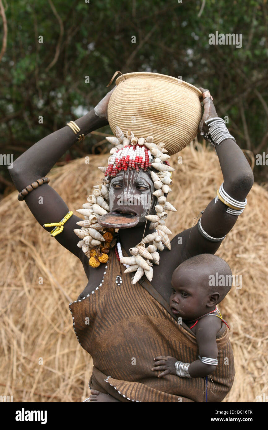 Africa Ethiopia Debub Omo Zone Mursi tribesmen Stock Photo - Alamy