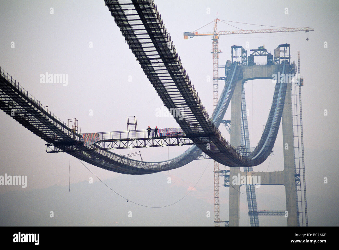 Bridge over the Yangtze River, China Stock Photo - Alamy