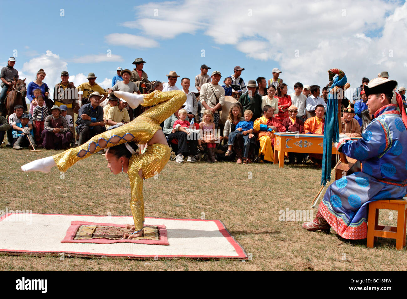 Khoomii mongol hi-res stock photography and images - Alamy