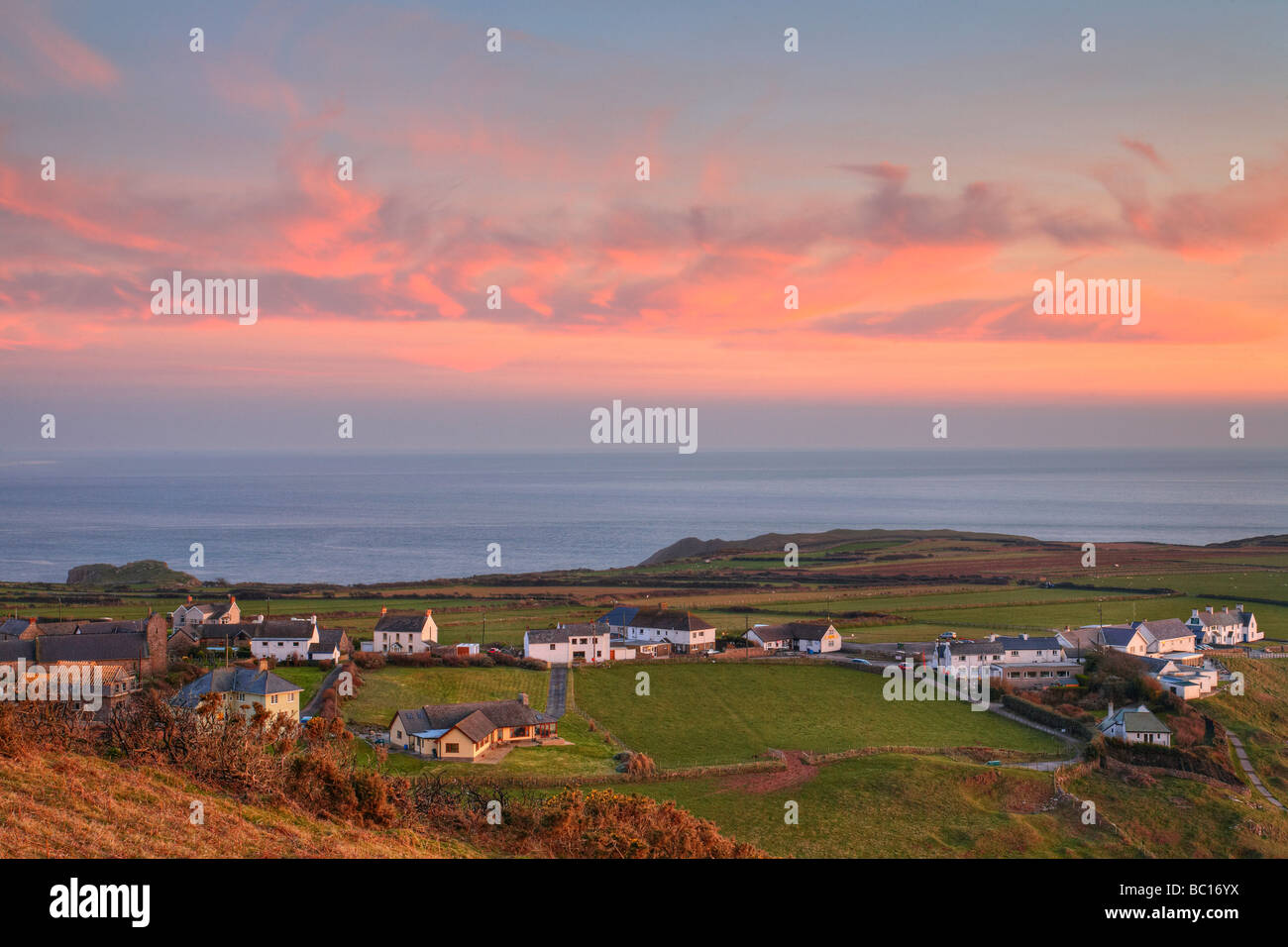 South west housing hi-res stock photography and images - Alamy