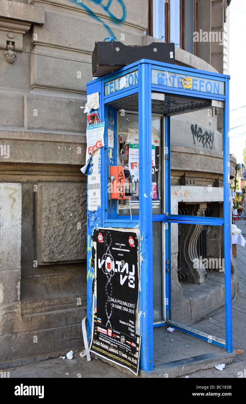 Vandalised booth hi-res stock photography and images - Alamy