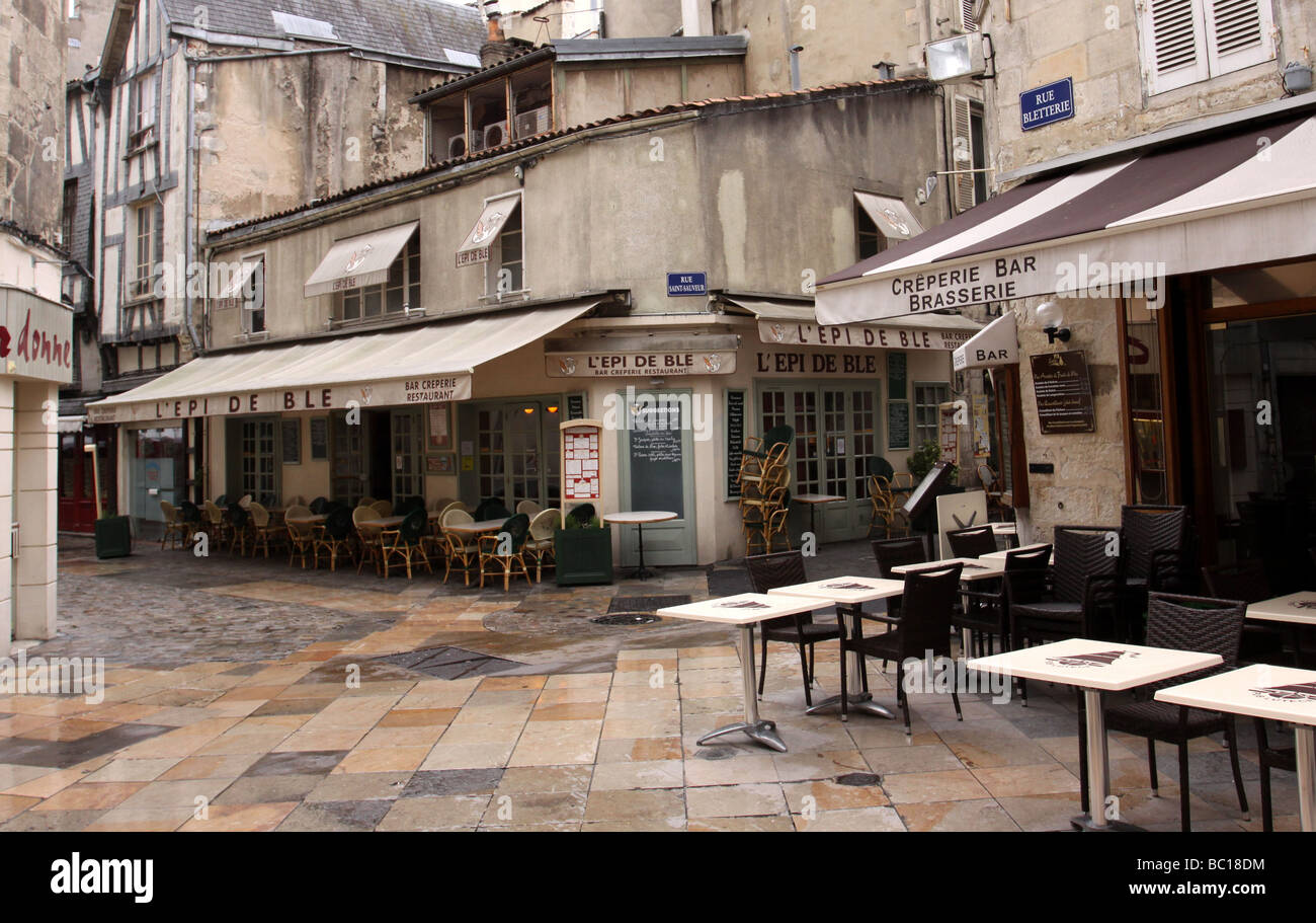 La rochelle cafe hi-res stock photography and images - Alamy
