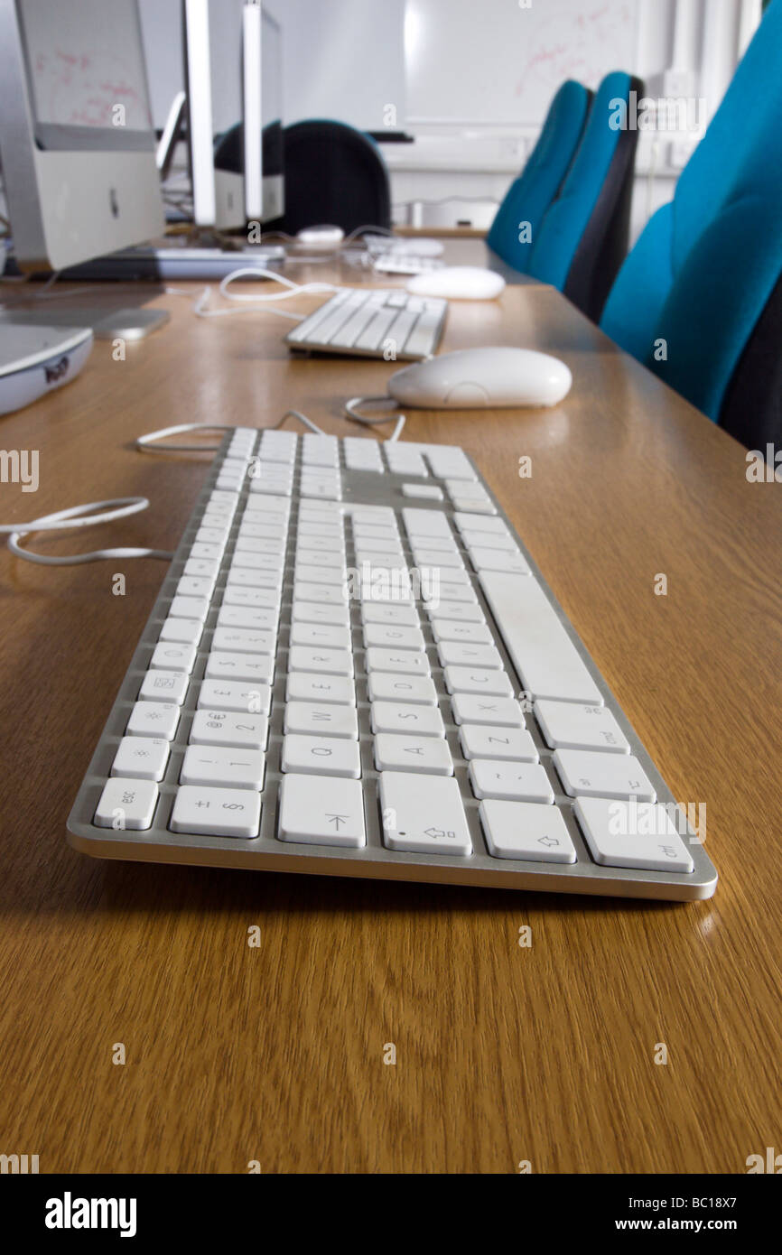 Classroom technology trends hi-res stock photography and images - Alamy