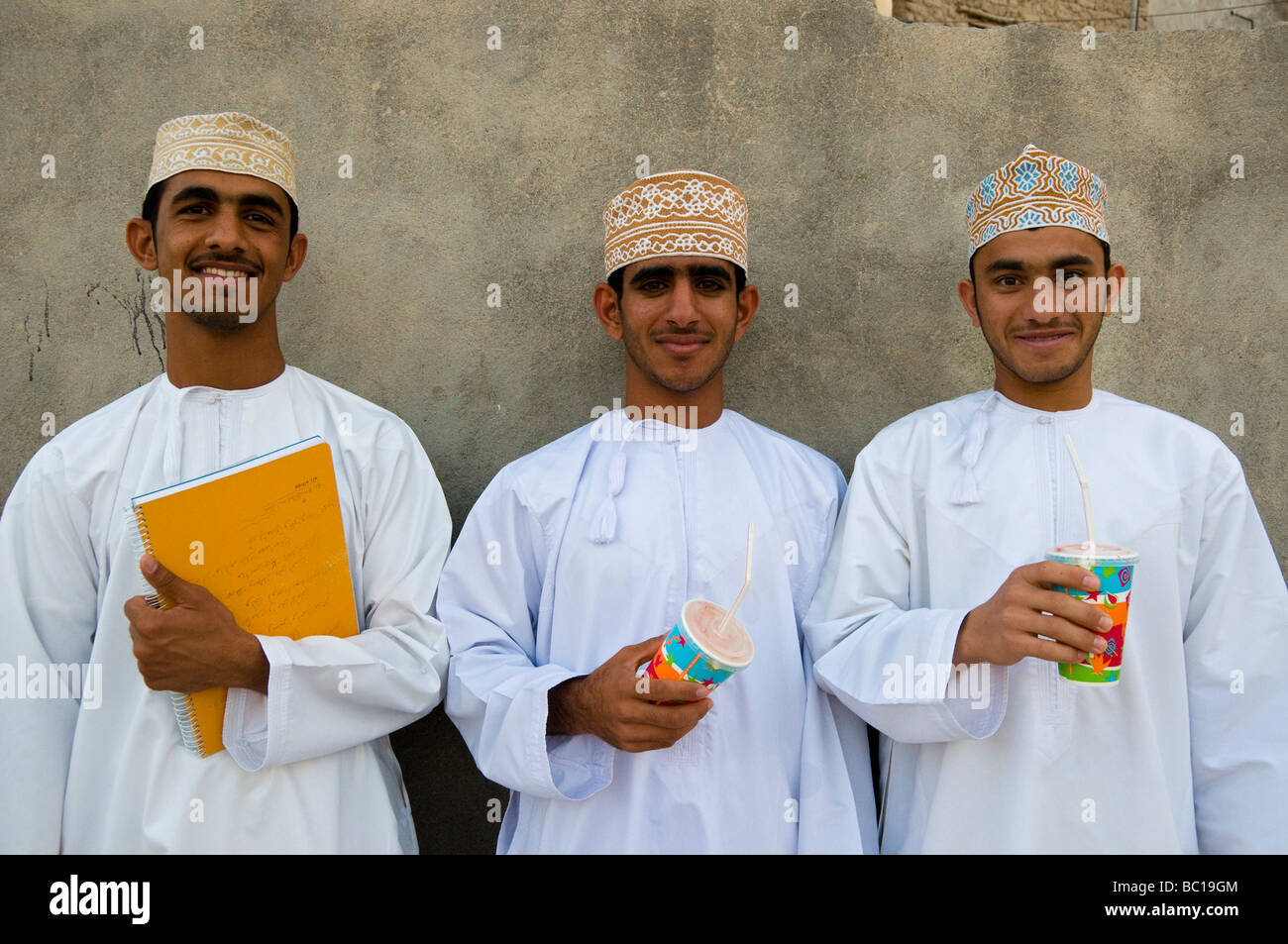 Oman people smiling hi-res stock photography and images - Alamy