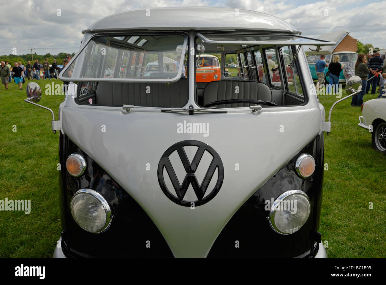 A split screen VW van. Wymeswold, Leicestershire, England Stock Photo ...