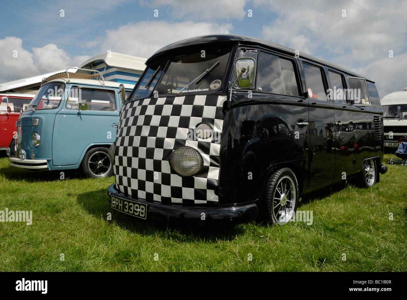Vw Kombi Split Screen High Resolution Stock Photography and Images - Alamy