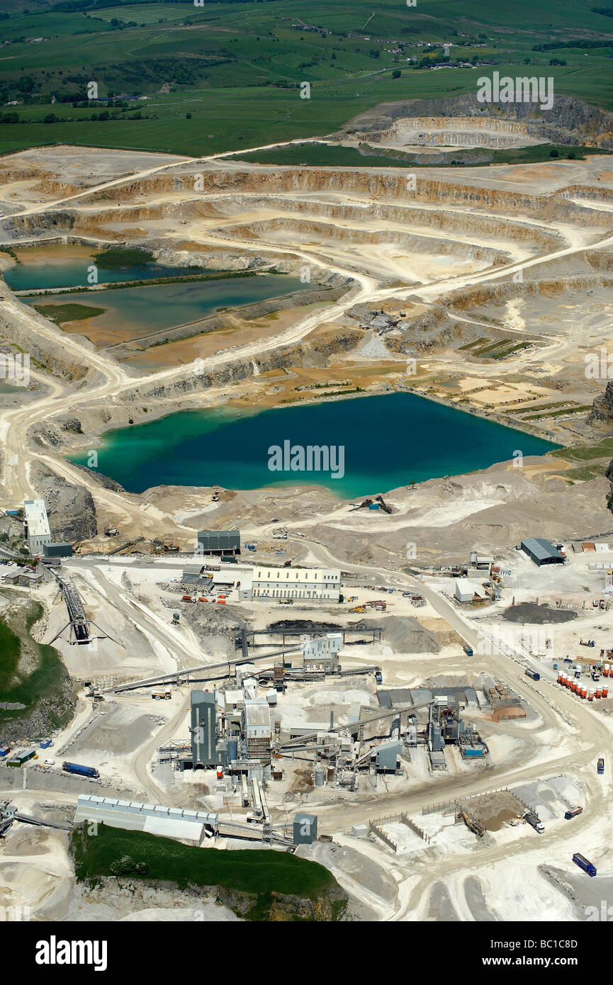 Quarrying hi-res stock photography and images - Alamy