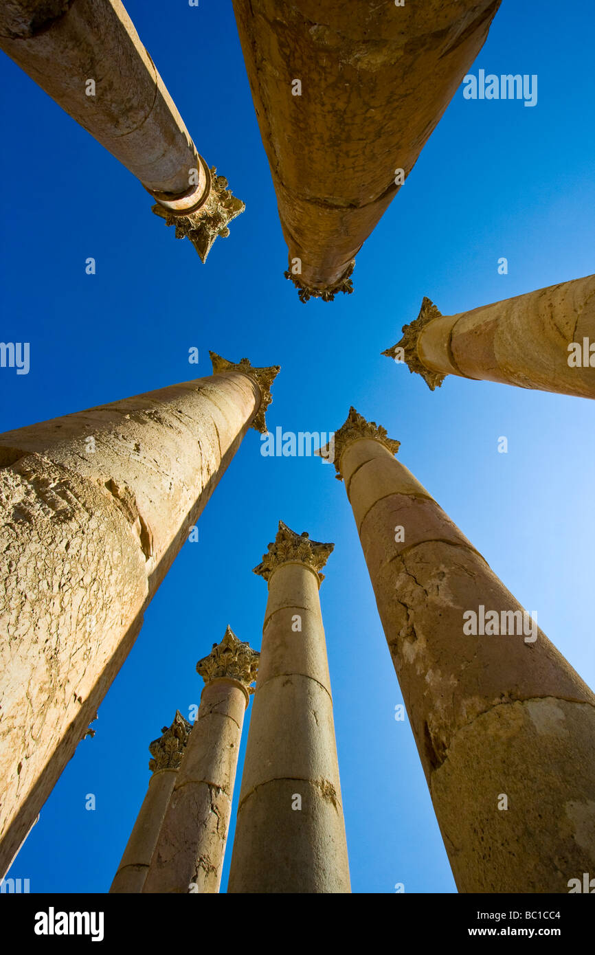 Jerash temple hi-res stock photography and images - Alamy