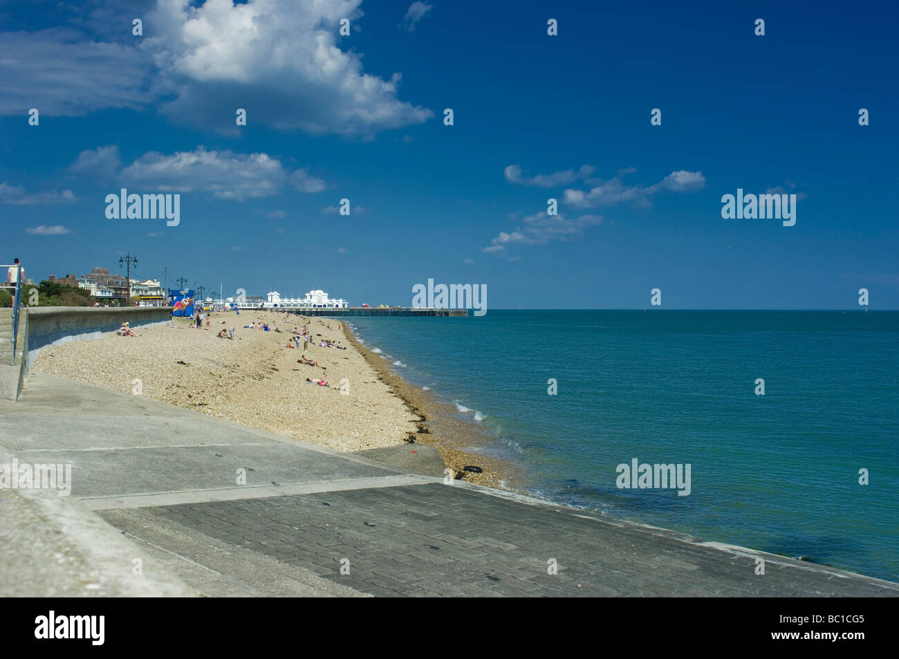 Southsea beach hot hi-res stock photography and images - Alamy