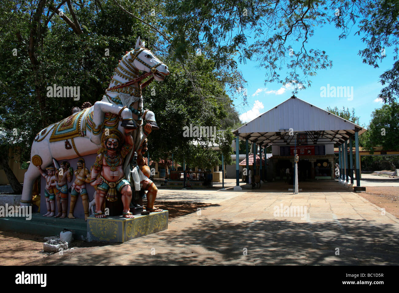 PALLATHUR SOLAI ANDAVAR TEMPLE IN CHETTINADU, TAMILNADU Stock Photo - Alamy
