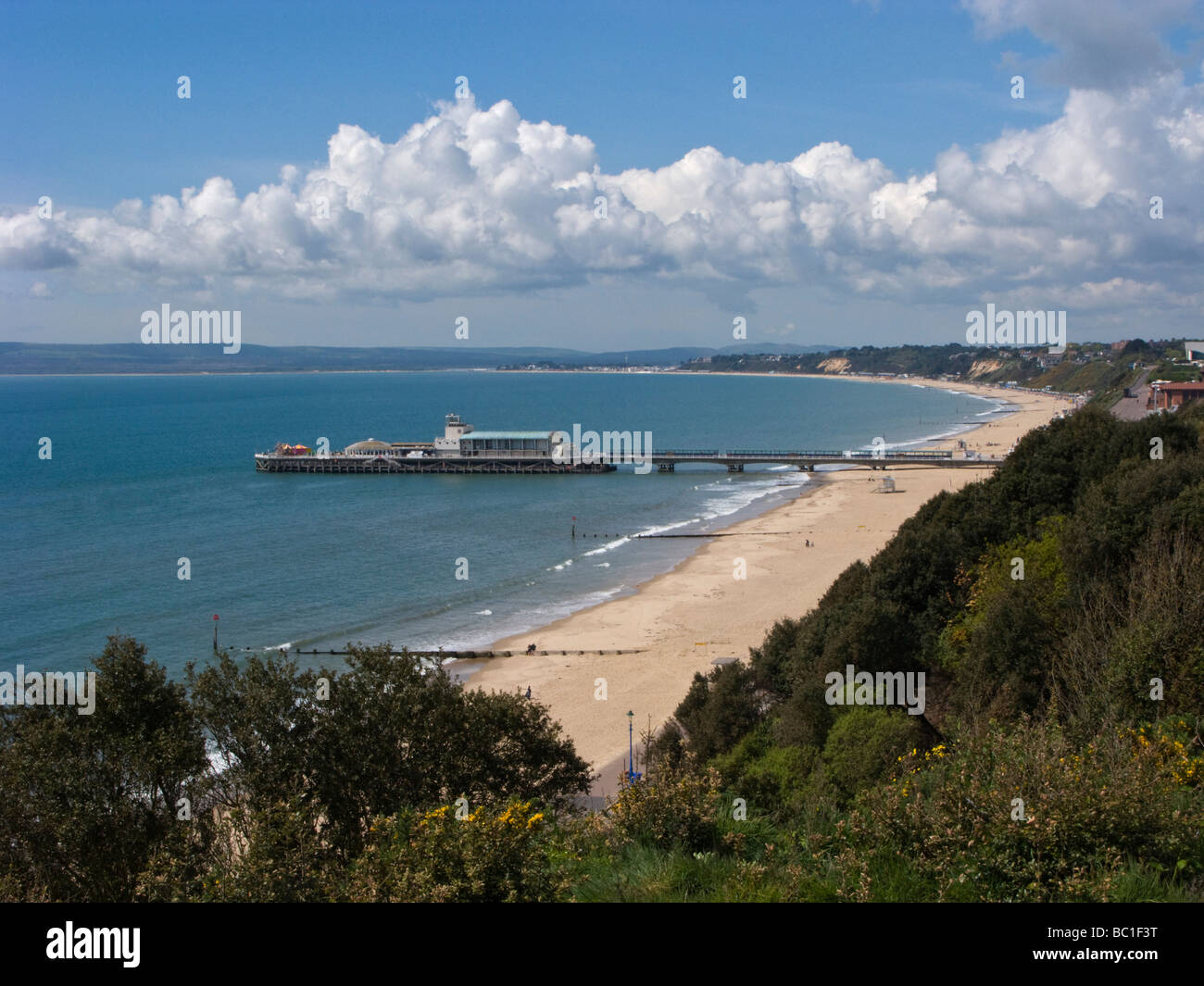 West beach cliffs bournemouth poole hi-res stock photography and images ...