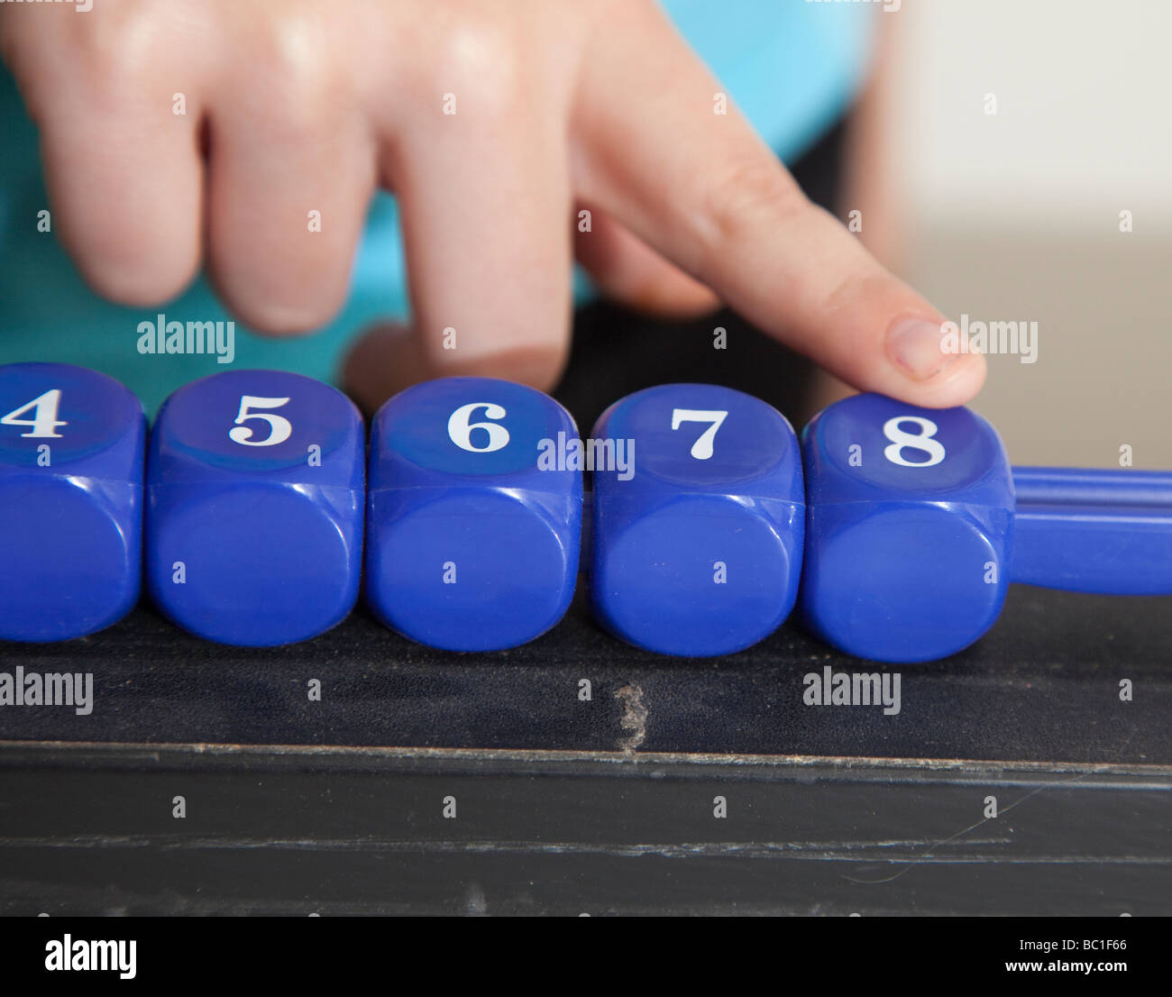 Numbers moving hi-res stock photography and images - Alamy