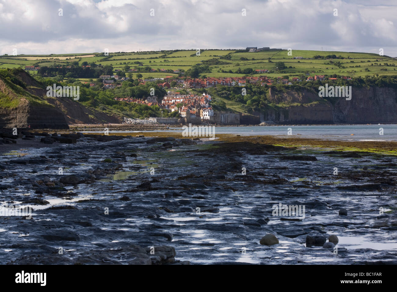 Boggle hole beach yorkshire hi-res stock photography and images - Alamy