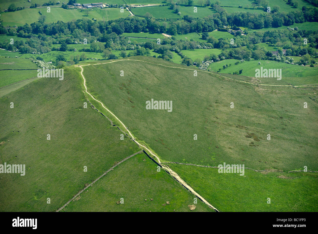 The Pennine Way, at the north end of Edale, Derbyshire Peak District ...