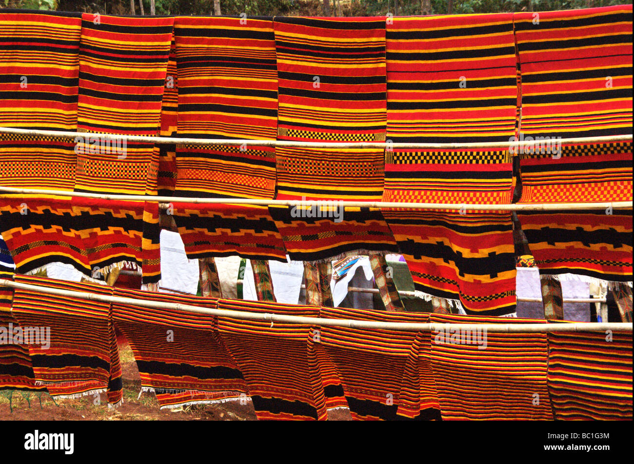 African woven cloth fabric hi-res stock photography and images - Alamy