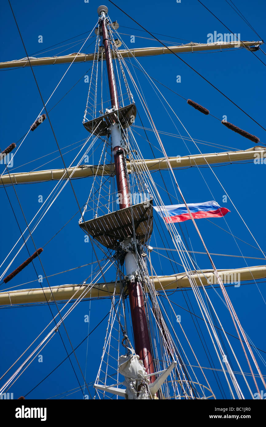 Russian ship flag hi-res stock photography and images - Alamy