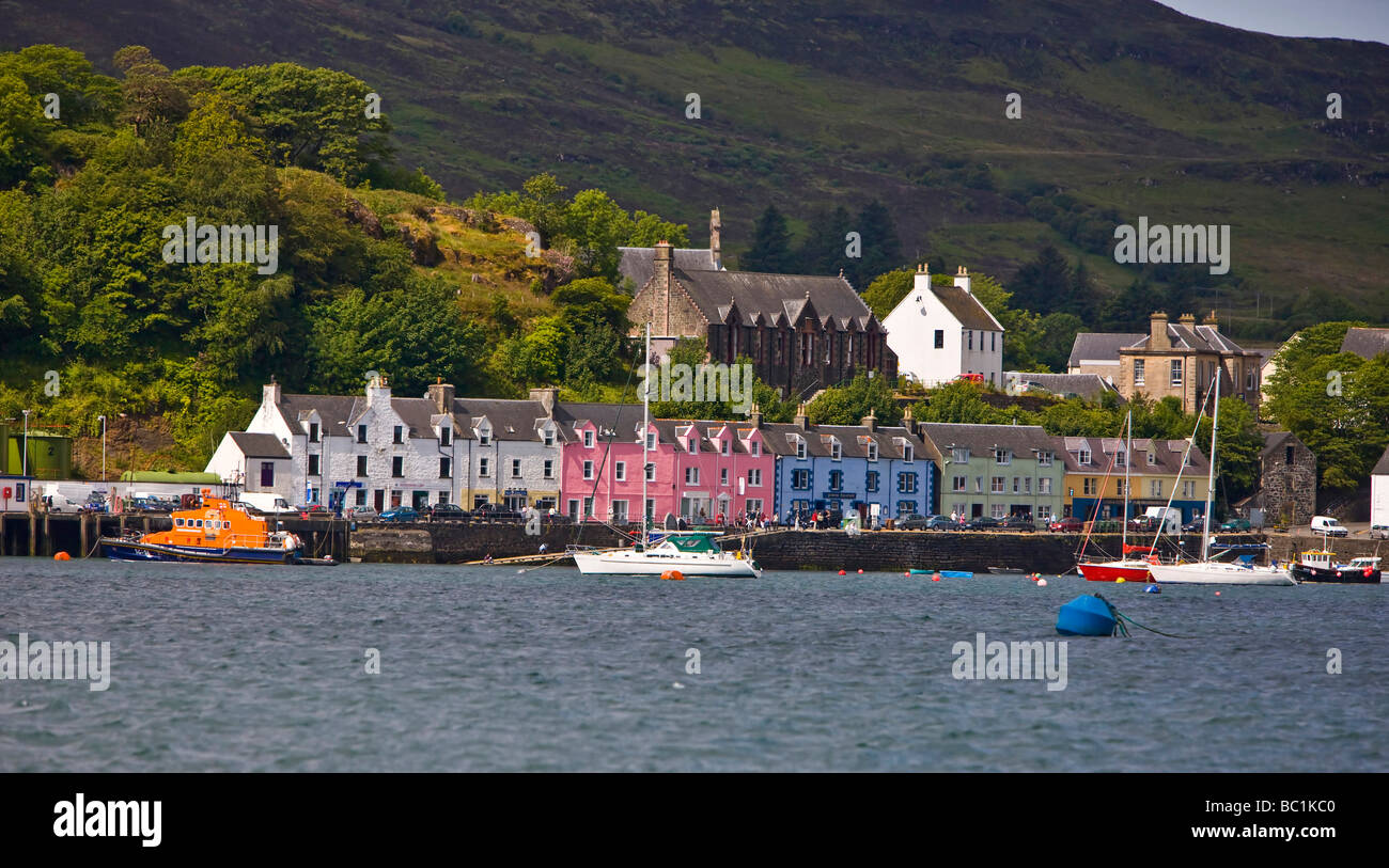 The harbour of Portree Isle of Skye Stock Photo - Alamy