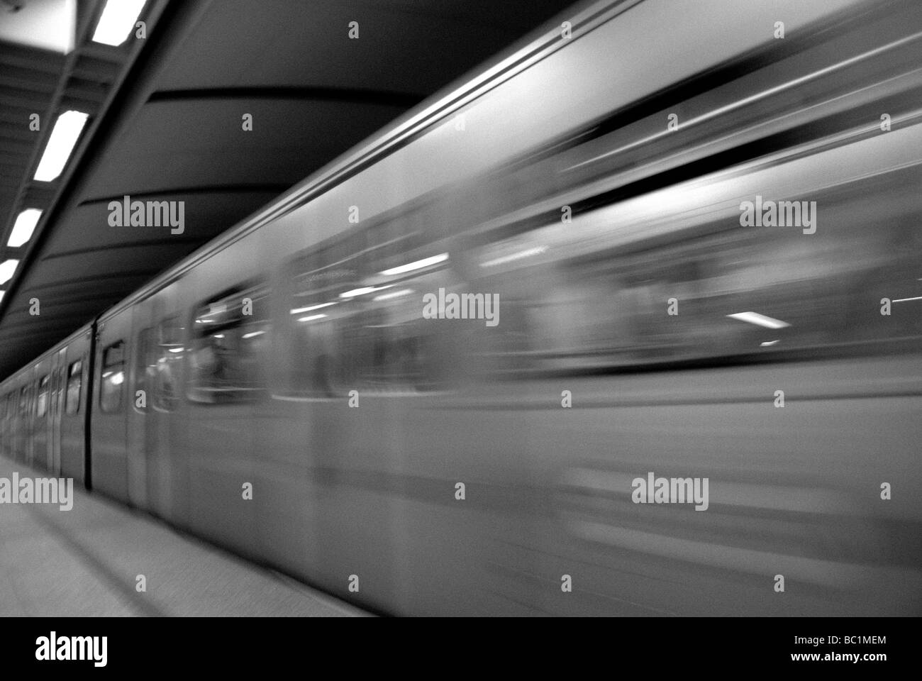 METRO TRAIN IN MOTION Stock Photo - Alamy