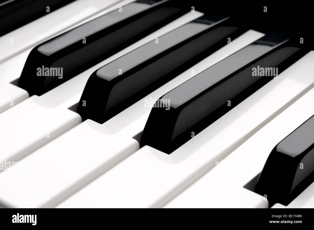 Piano horizontal hi-res stock photography and images - Alamy