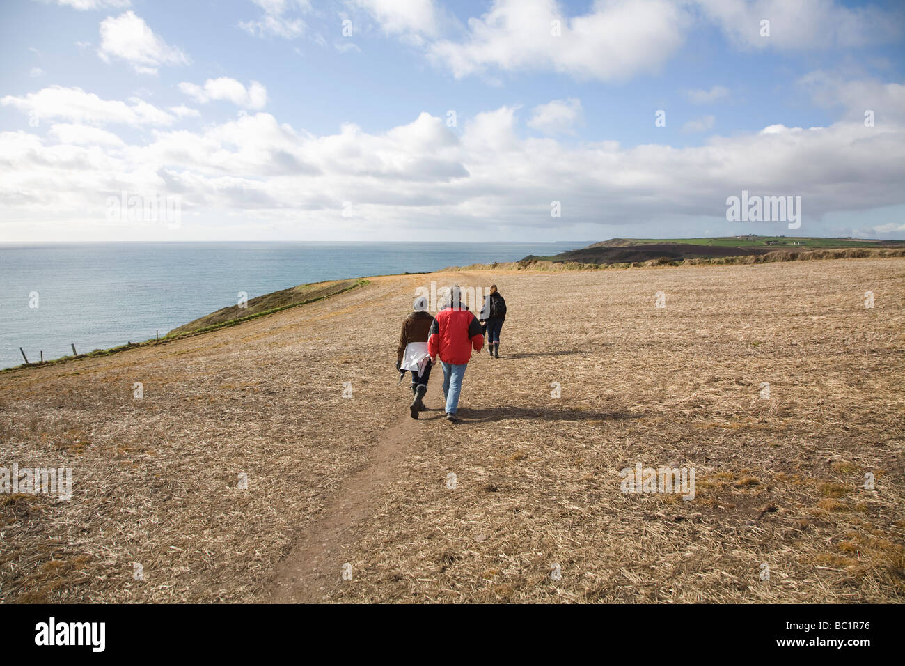 Cliff walk over water hi-res stock photography and images - Alamy