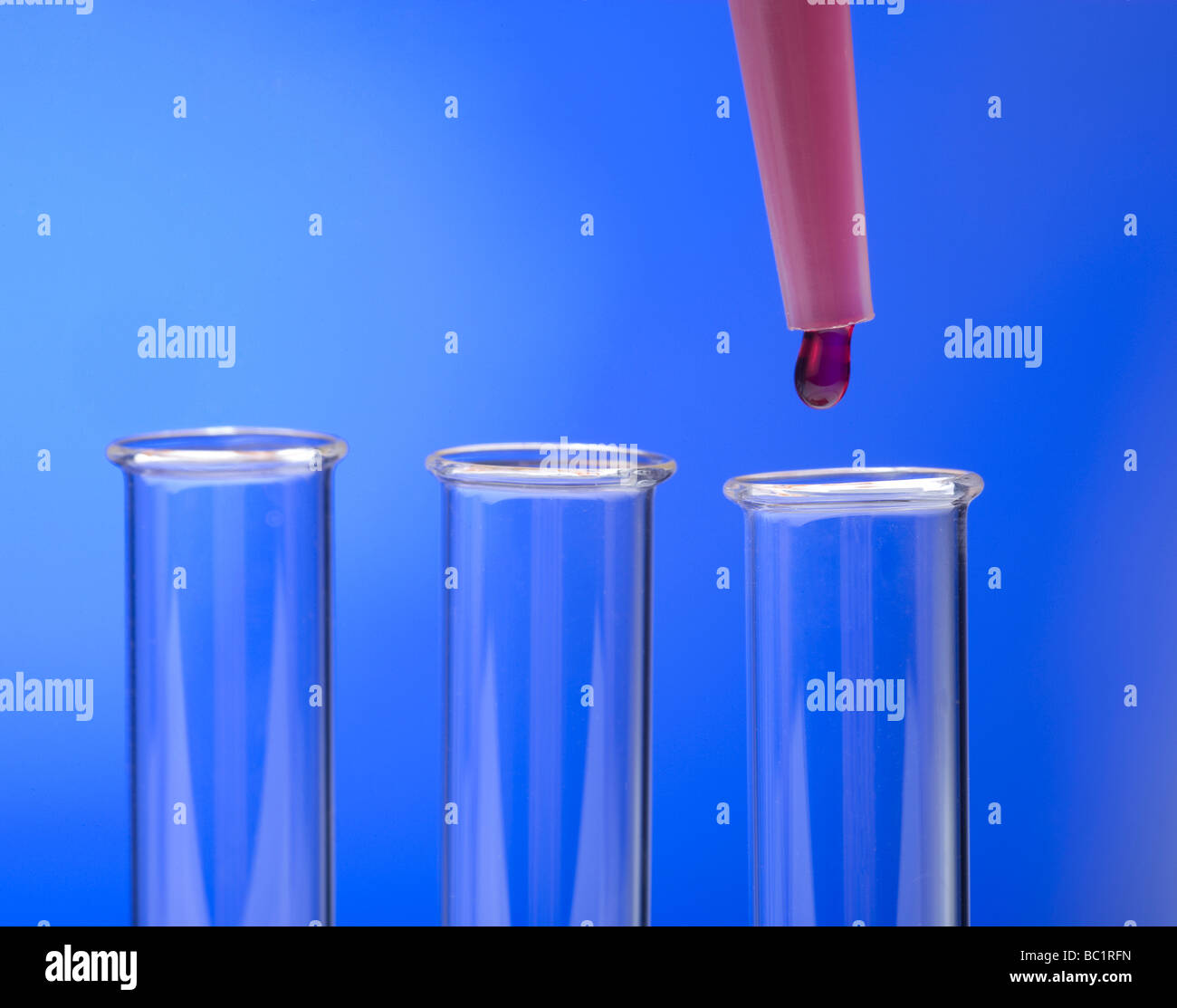 Flasks in the chemical laboratory Stock Photo - Alamy