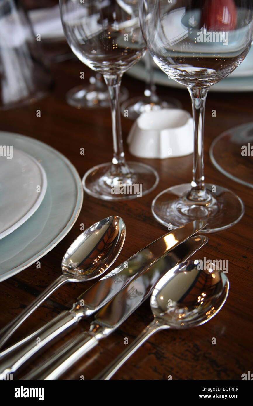 Formal table setting Stock Photo - Alamy