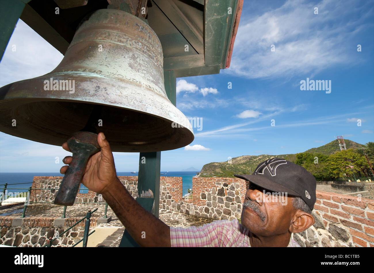 Bell rang hi-res stock photography and images - Alamy