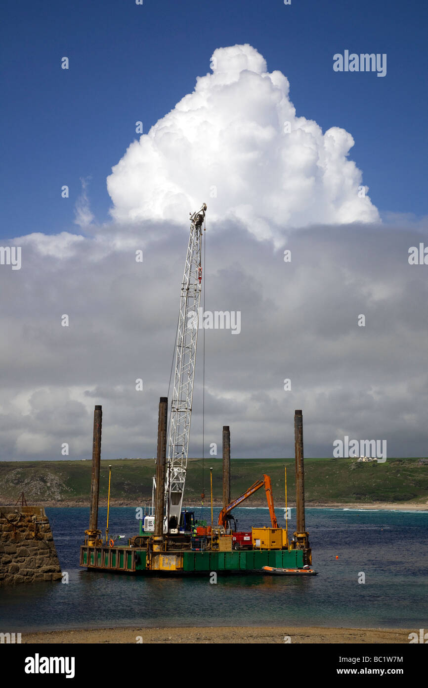 Floating trench excavator & Jack-Up Rig for material handling in ...