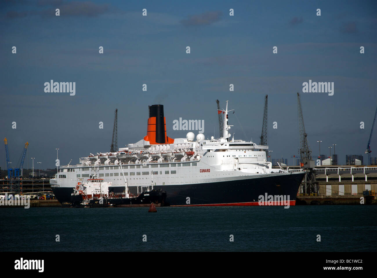 Queen Mary Ship Southampton Water from Hythe, Hampshire Stock Photo - Alamy