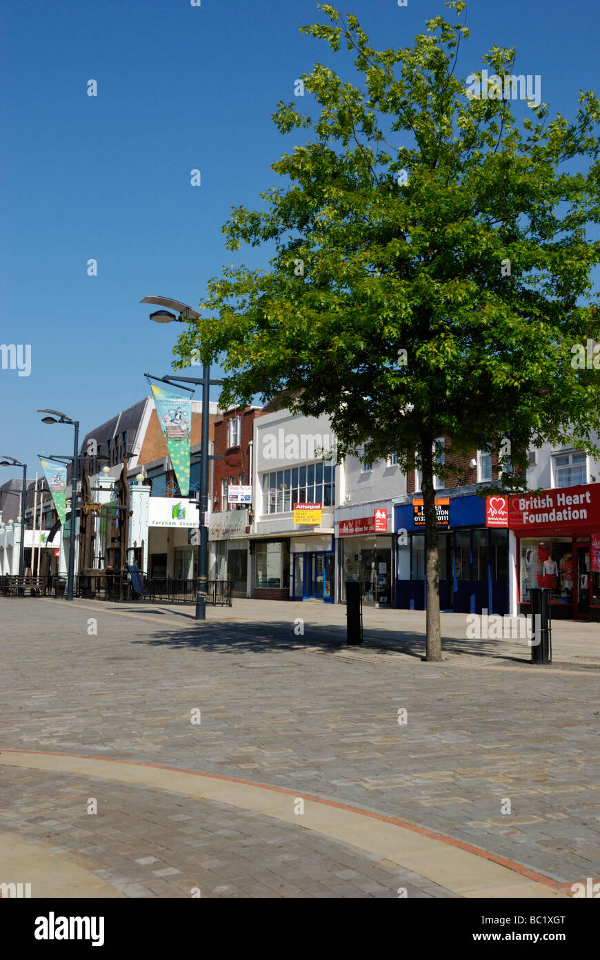Fareham shopping centre hi-res stock photography and images - Alamy