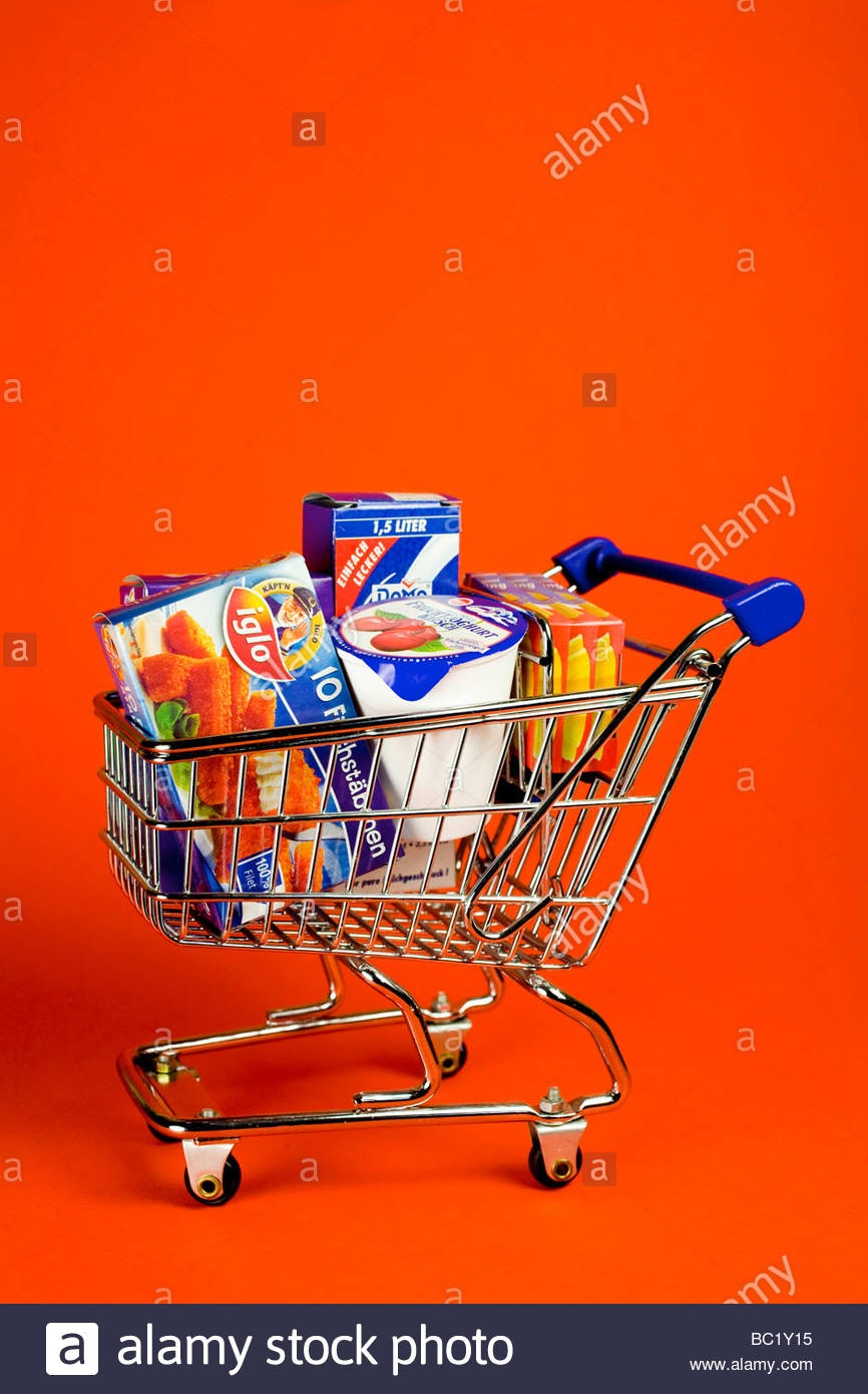 Full Shopping Trolley Stock Photos & Full Shopping Trolley Stock Images ...