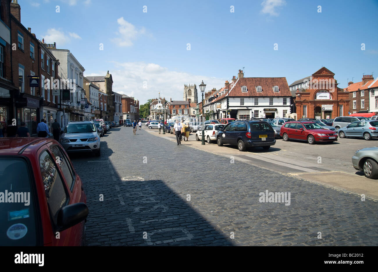 Beverley town shopping centre hi-res stock photography and images - Alamy