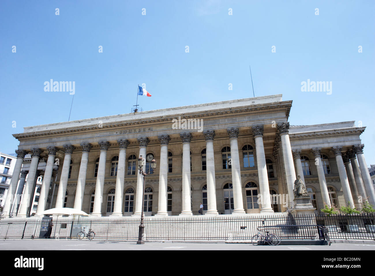 Paris exchange market hi-res stock photography and images - Alamy