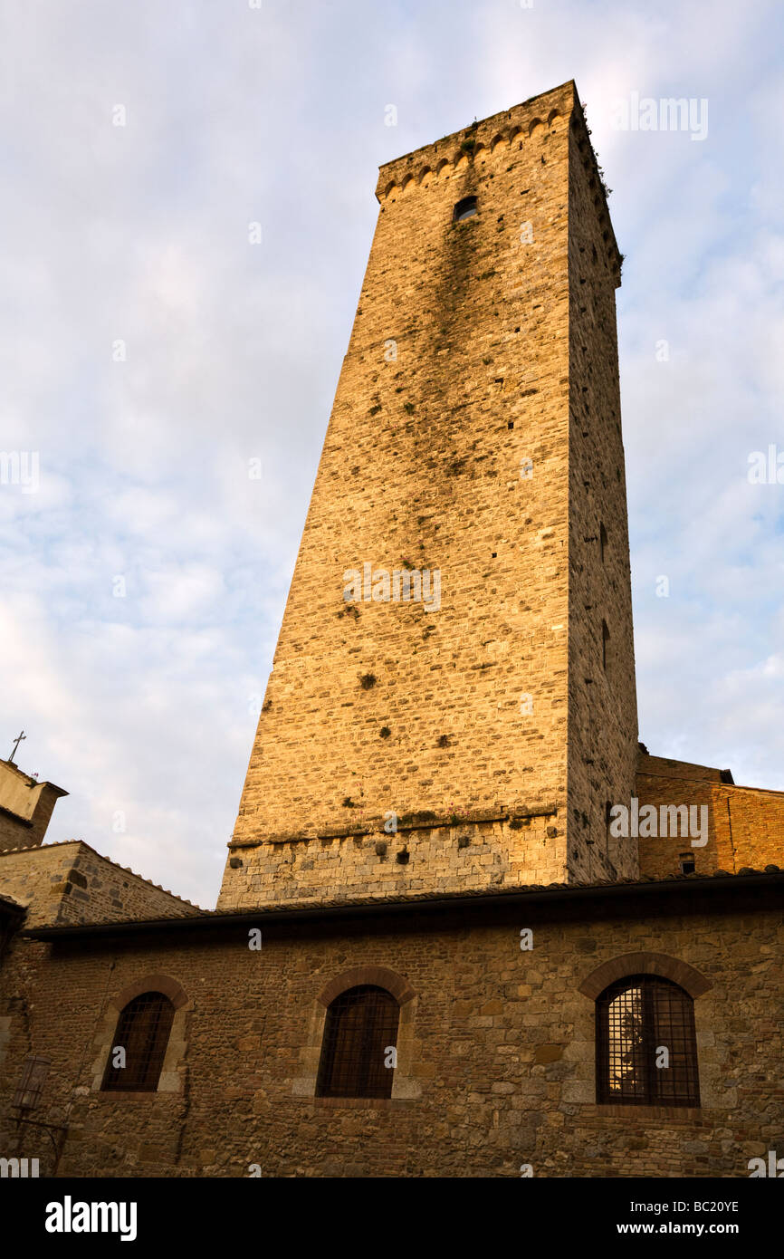 Tower of san gimignano hi-res stock photography and images - Alamy