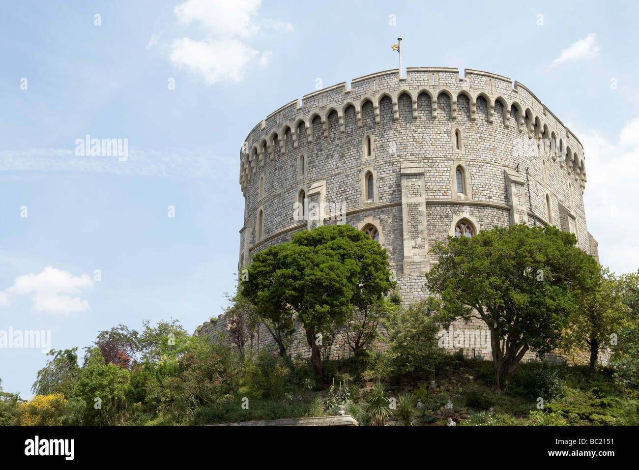 Windsor castle exterior hi-res stock photography and images - Alamy